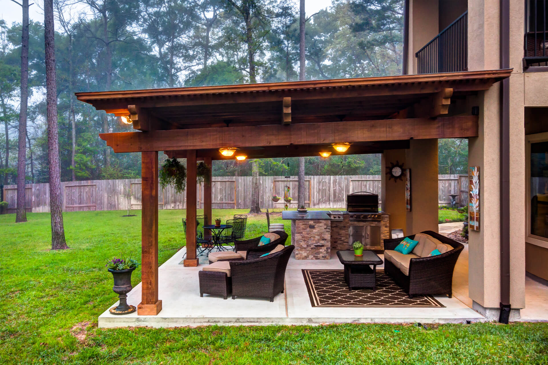 Creating the Perfect Outdoor Entertainment Area - Thrill Peak
